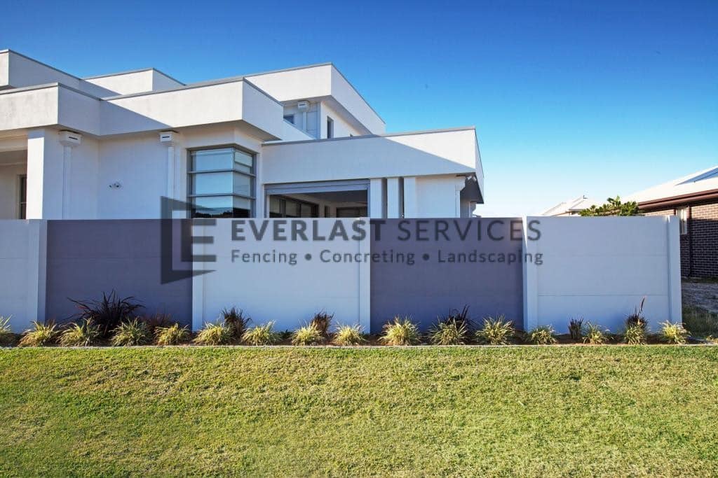 What is and Why Choose Modular Walls and Fencing?