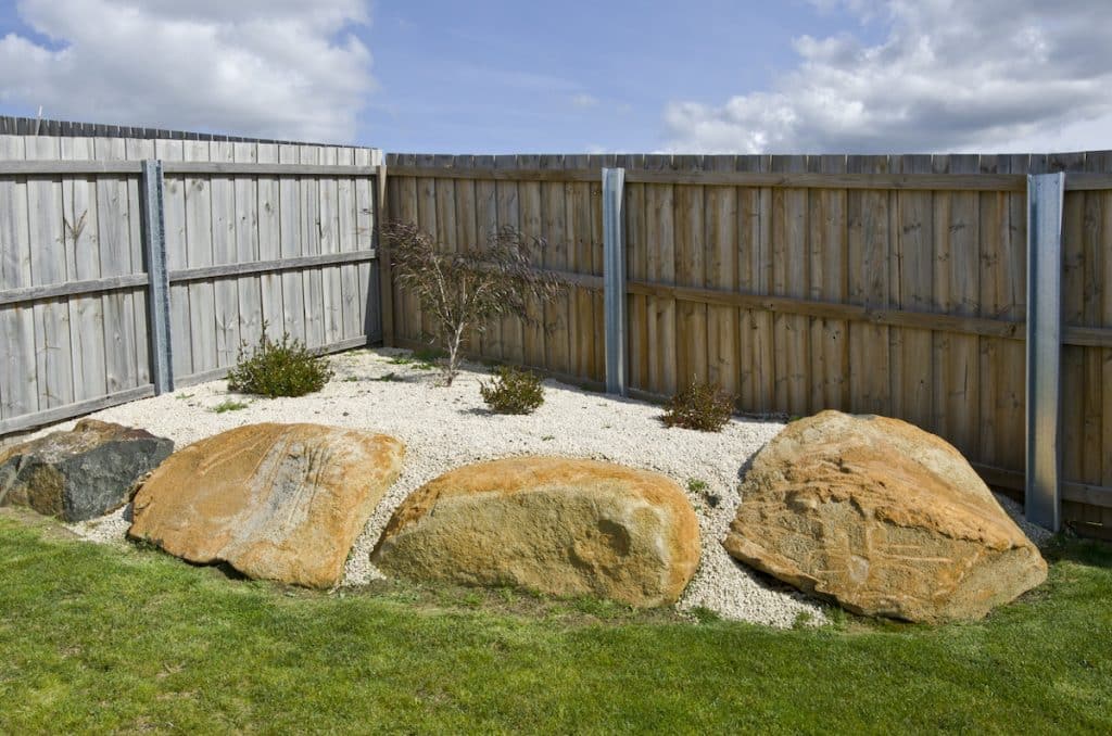 How to Install Fence Palings - Everlast Services